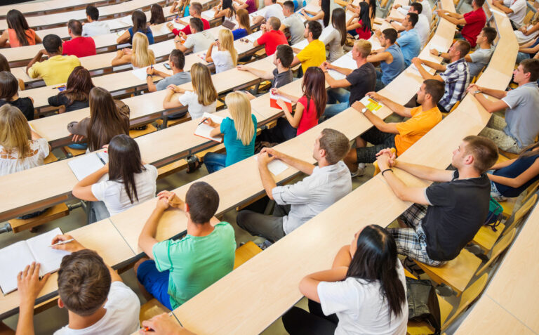 11 Effective Strategies To Stay Awake And Engaged In Class - FlashLearners